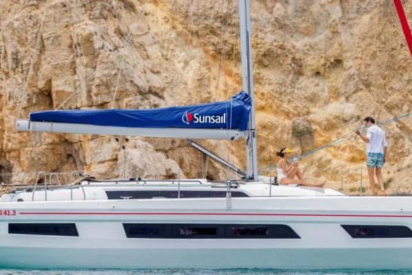 Sunsail 41.3 Premier Plus Bareboat Charter in Greece Sailing Monohulls ...