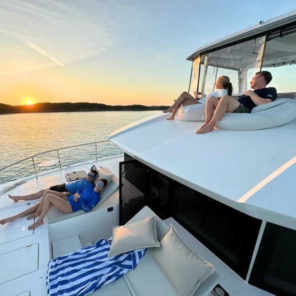 Sailing Vacation Guide: Yacht Charter Types, Costs & Inclusions
